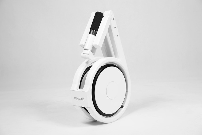 This Folding Electric Bike Can Fit Into a Backpack - Living in a shoebox