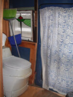 Katherine Lives Happily in a Converted School Bus With Her Husband, an ...