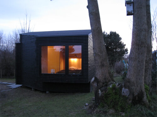 Minimalistic Guest House Blends Beautifully With the Natural ...