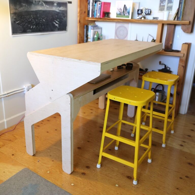 Build Your Own Transforming Bar Desk - Living in a shoebox