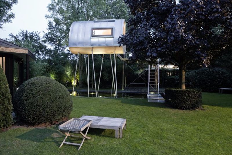 German Tree House Hovers Above Pool - Living in a shoebox