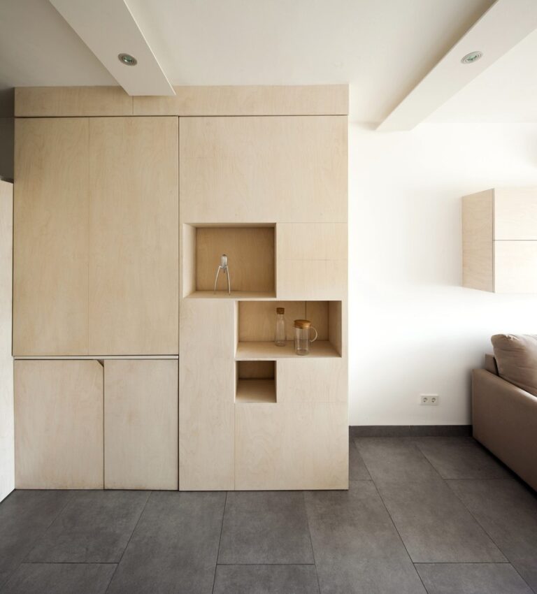 Transforming Box Makes It Possible for Family of Three to Live in 215 ...