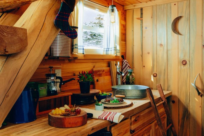 Take a Tour of Santa’s and Three of His Elves’ Fa-La-La-La-la Fabulous ...