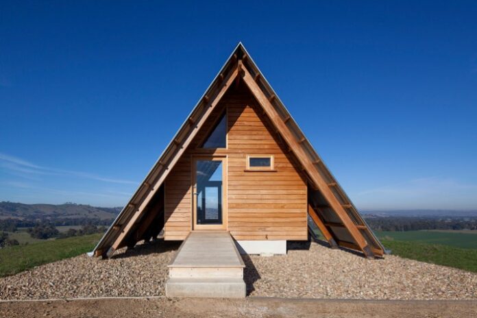 Off-Grid Australian A-Frame Hut Offers Refuge and Stunning Views ...