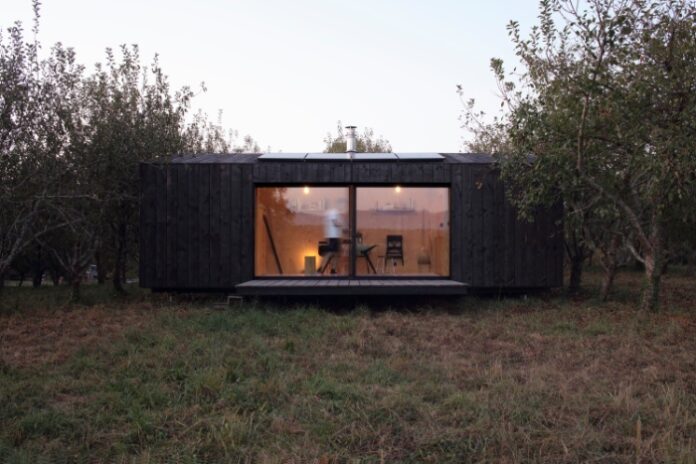 This Movable Micro Cabin Can Be Installed Almost Anywhere - Living in a ...