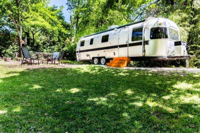 14 Gorgeous Airstream Trailers to Rent for Your Next Vacation - Living ...