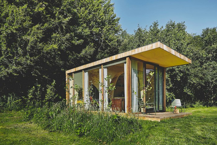 This Tiny Cabin Boasts a Stunning Timber Domed Interior - Living in a ...