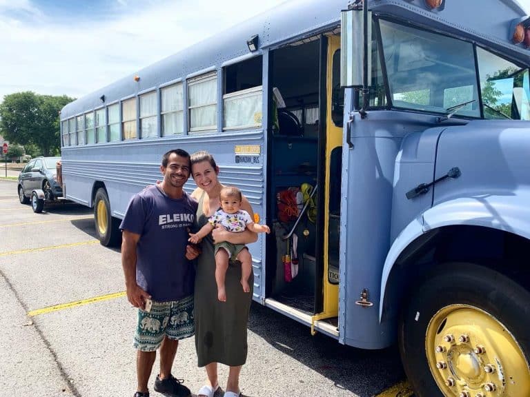 Couple Purchased $2,000 Bus and Turned It Into Their Dream Home ...
