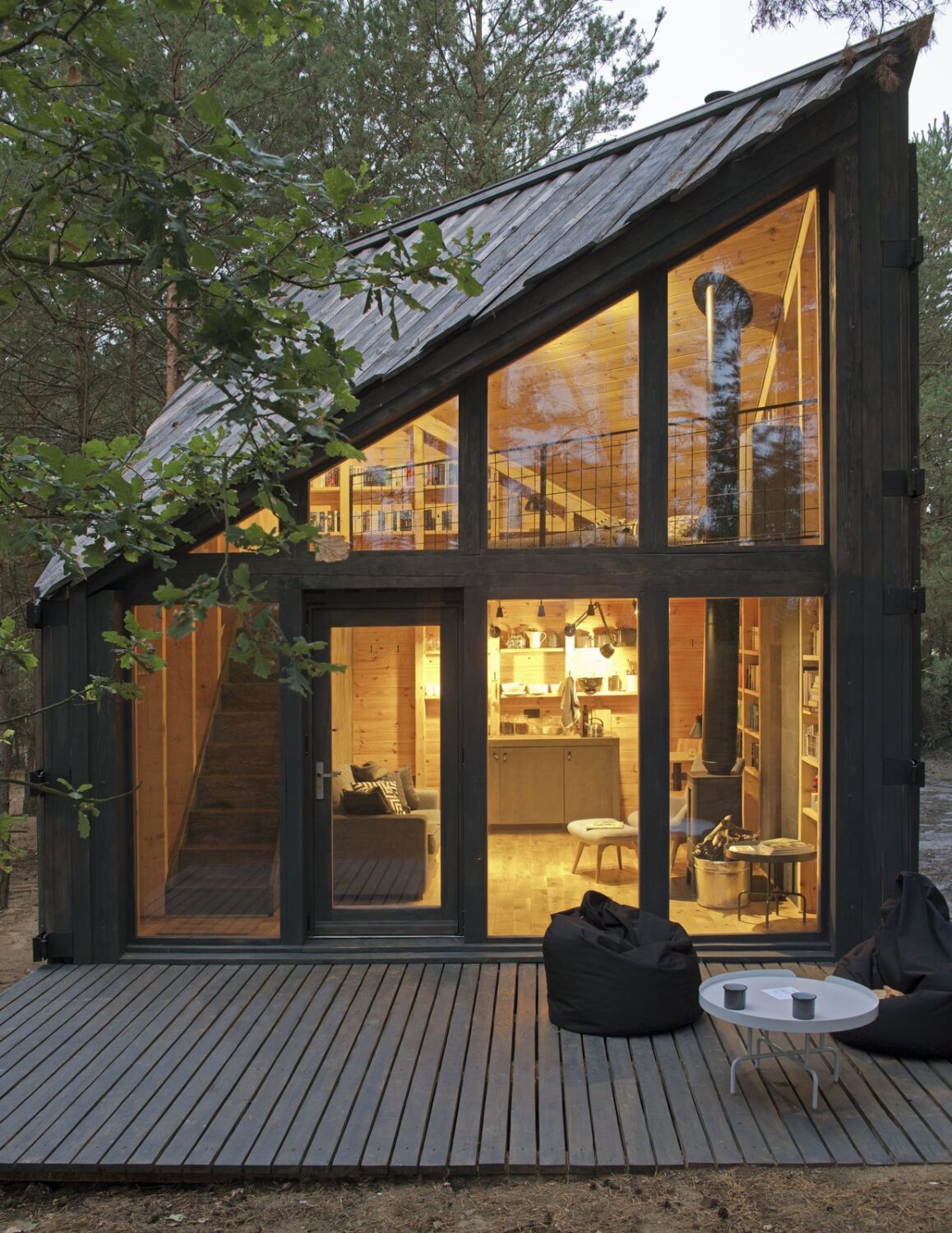 This Cozy Cabin Was Built to Be a Book Lover’s Paradise - Living in a ...