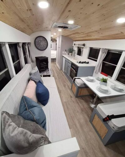 British Couple Turned School Bus Into Home Complete With Mini Cinema ...