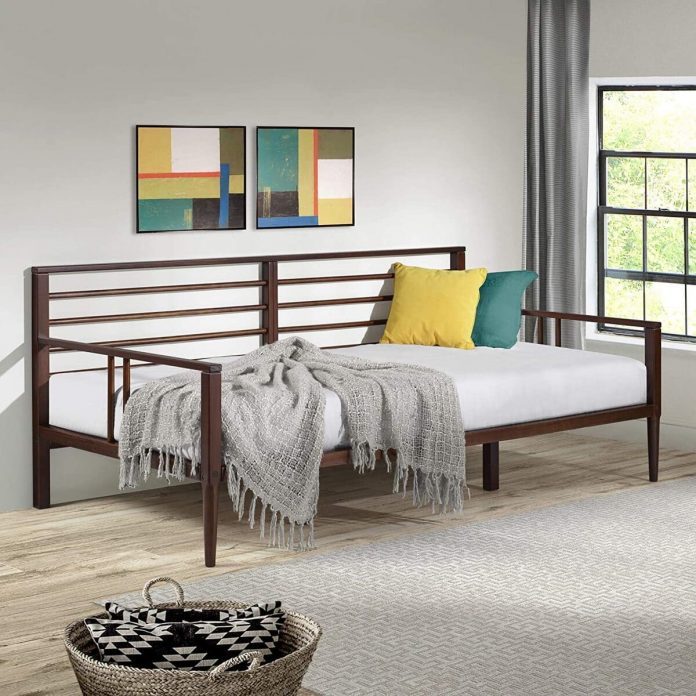 20 Delightful Daybeds That Easily Convert Into Comfortable Beds ...