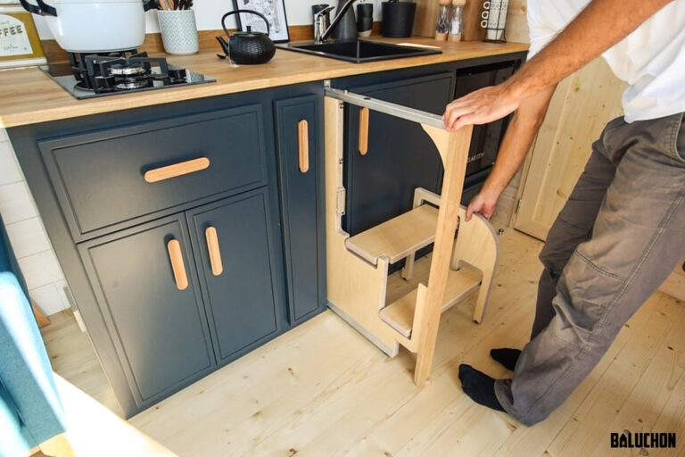 Stunning Tiny House Features Ingenious Pull-Out Stepladder Integrated ...