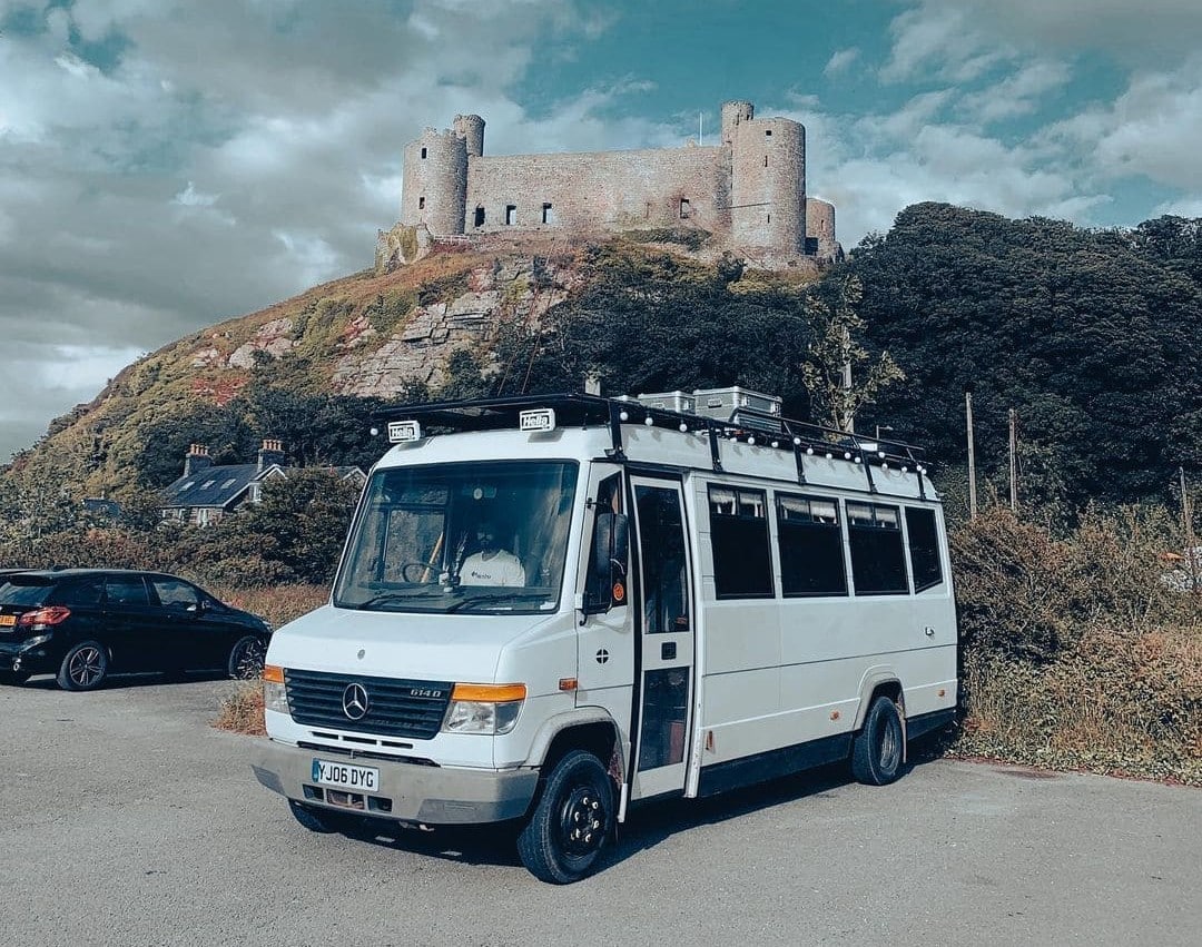 British Couple Transformed Minibus Into Delightful Mobile Home - Living ...
