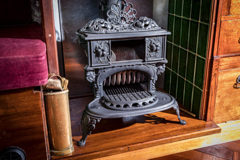 Victorian-Style Campervan Features Spectacular Mahogany Interior ...