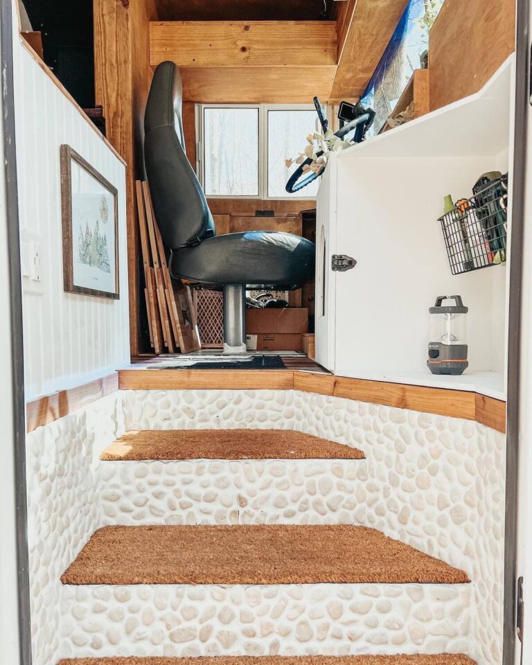 Couple Transforms Old Bus Into Luxurious Tiny Home With Pop-Out TV in ...