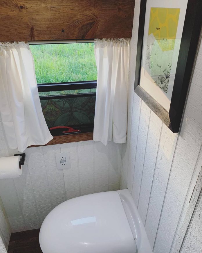 This Bus Conversion Has One of the Best-Organized Kitchens You Will ...