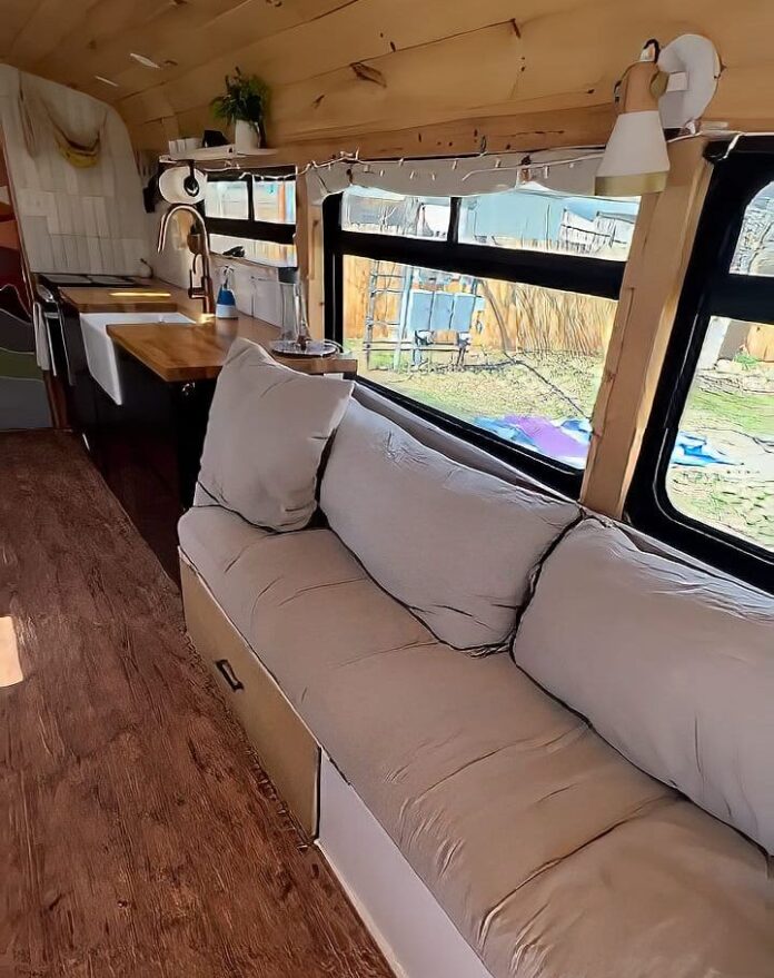 This Old School Bus Was Converted Into a Gorgeous Family Home on Wheels ...