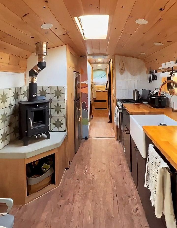 This Old School Bus Was Converted Into a Gorgeous Family Home on Wheels ...