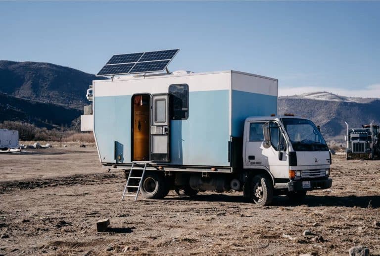 Man Builds Tiny Home With Ingenious Layout on Flatbed Truck - Living in ...