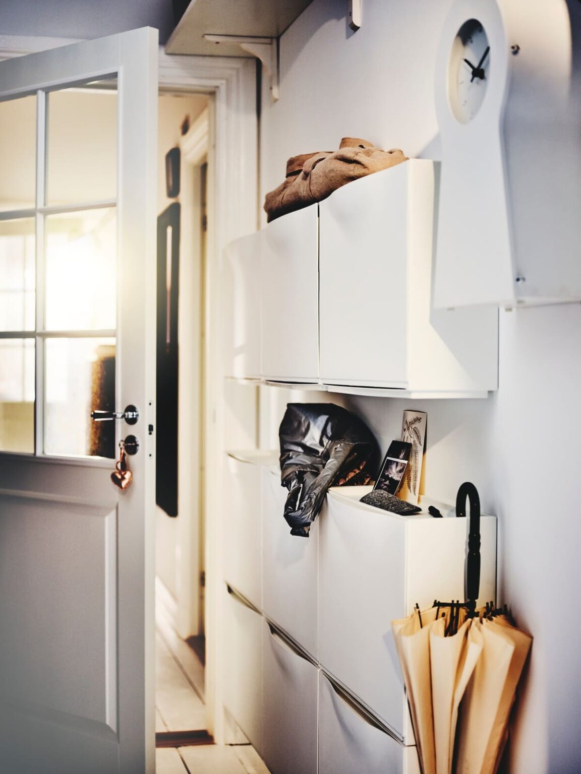 20 Small Entryway Ideas: Get the Most Out of Your Tiny Space - Living ...