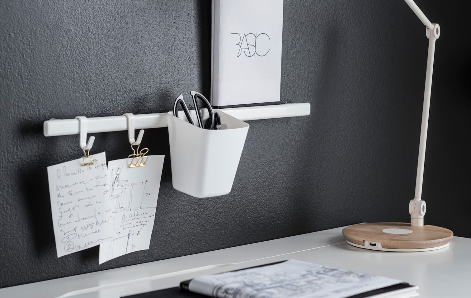 38 Desk Organizing Ideas That’ll Turn Your Office Into Clutter-Free ...