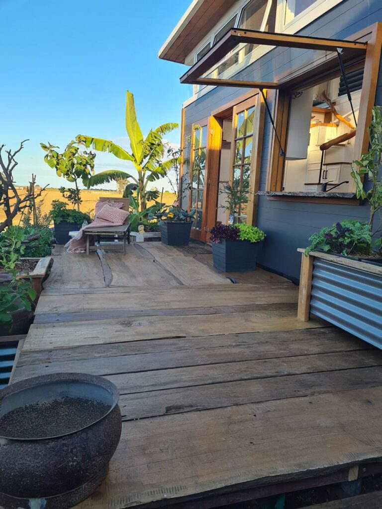Australian Man Transforms Rusty $50 Shipping Container Into ...