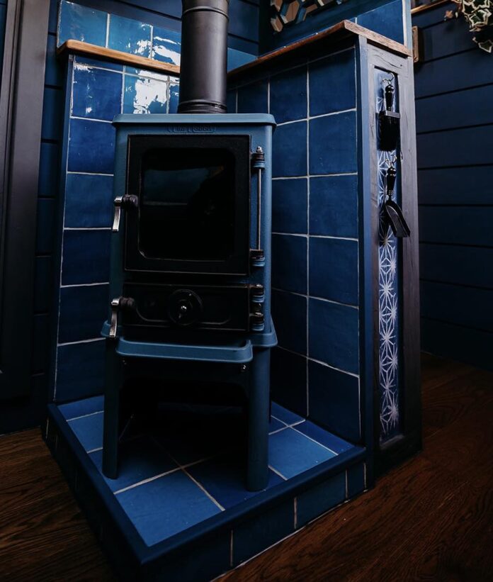 Old Horse Lorry Transformed Into Jaw-Dropping Moroccan-Style Home on ...