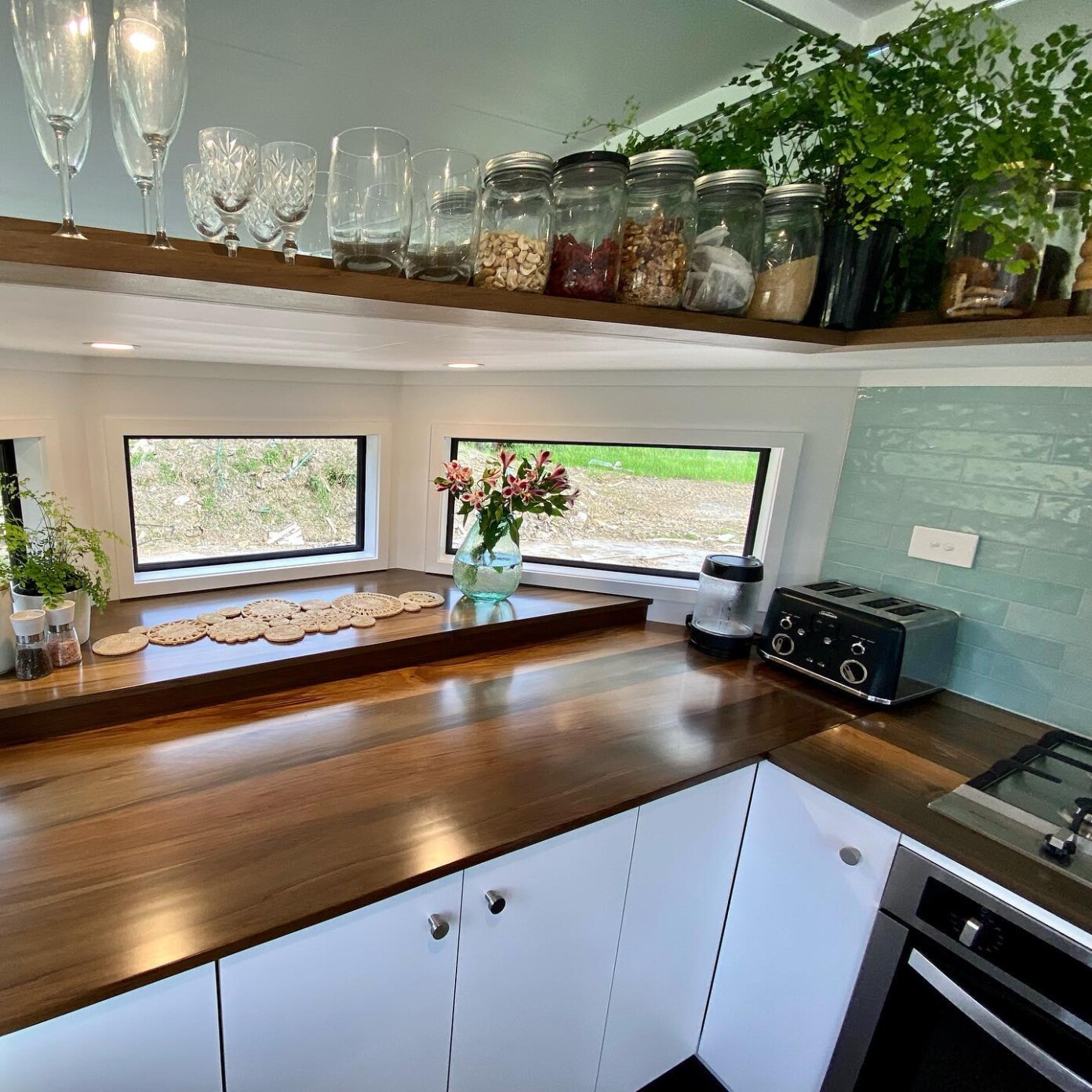 Single Mother Designs Future-Proof Tiny House for Herself and Her ...