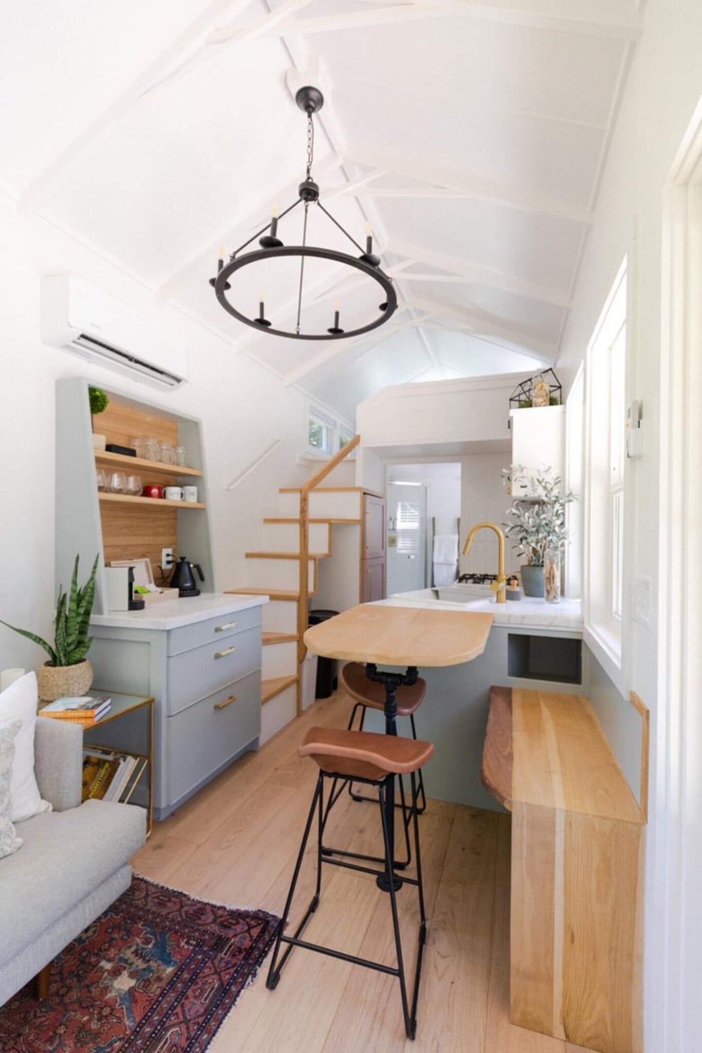 Farmhouse Tiny House Captivates With Innovative Circular Ceiling ...