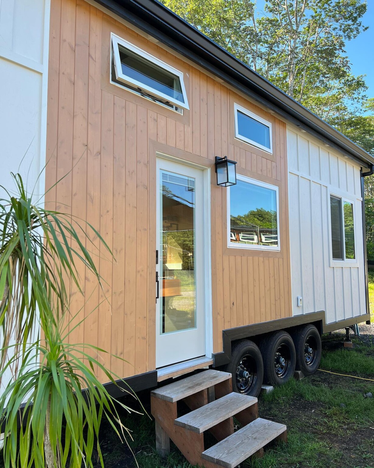 From Loft-Free Design to Spectacular Bathroom. This Tiny House Breaks ...
