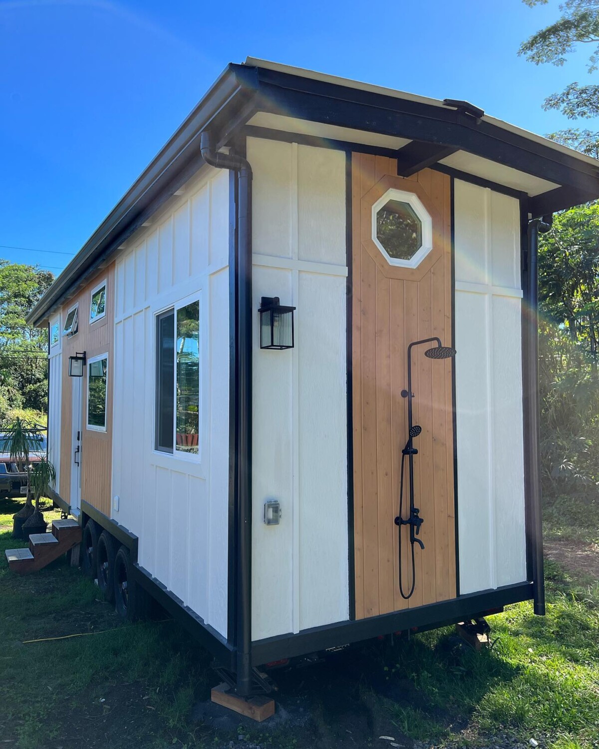 From Loft-Free Design to Spectacular Bathroom. This Tiny House Breaks ...