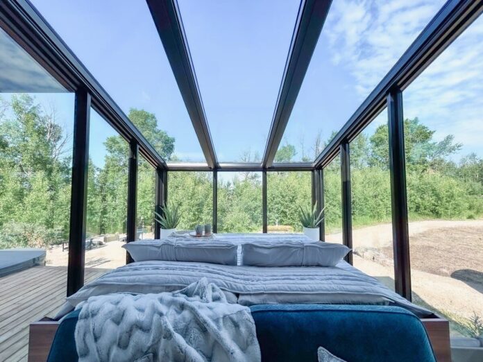 Immerse Yourself in Nature: This Tiny Home Boasts a Moon Room and ...