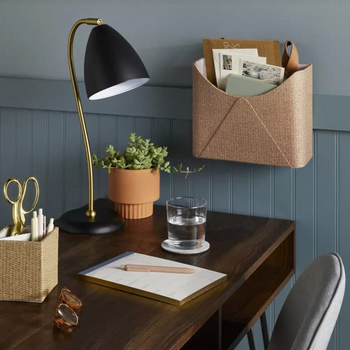 38 Desk Organizing Ideas That’ll Turn Your Office Into Clutter-Free ...