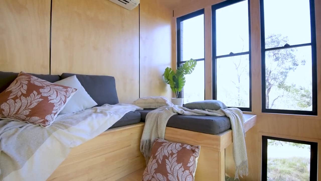 Tiny House Australia _ Wildscape Model 0-36 screenshot - Living in a shoebox
