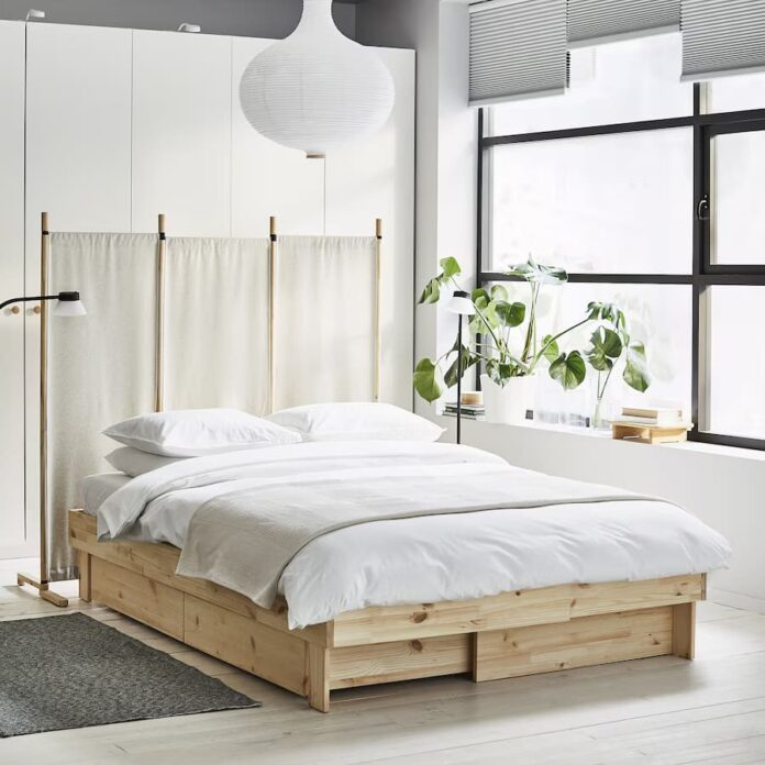 The New GLAMBERGET Extendable Bed from IKEA Is a Gamechanger for Small ...