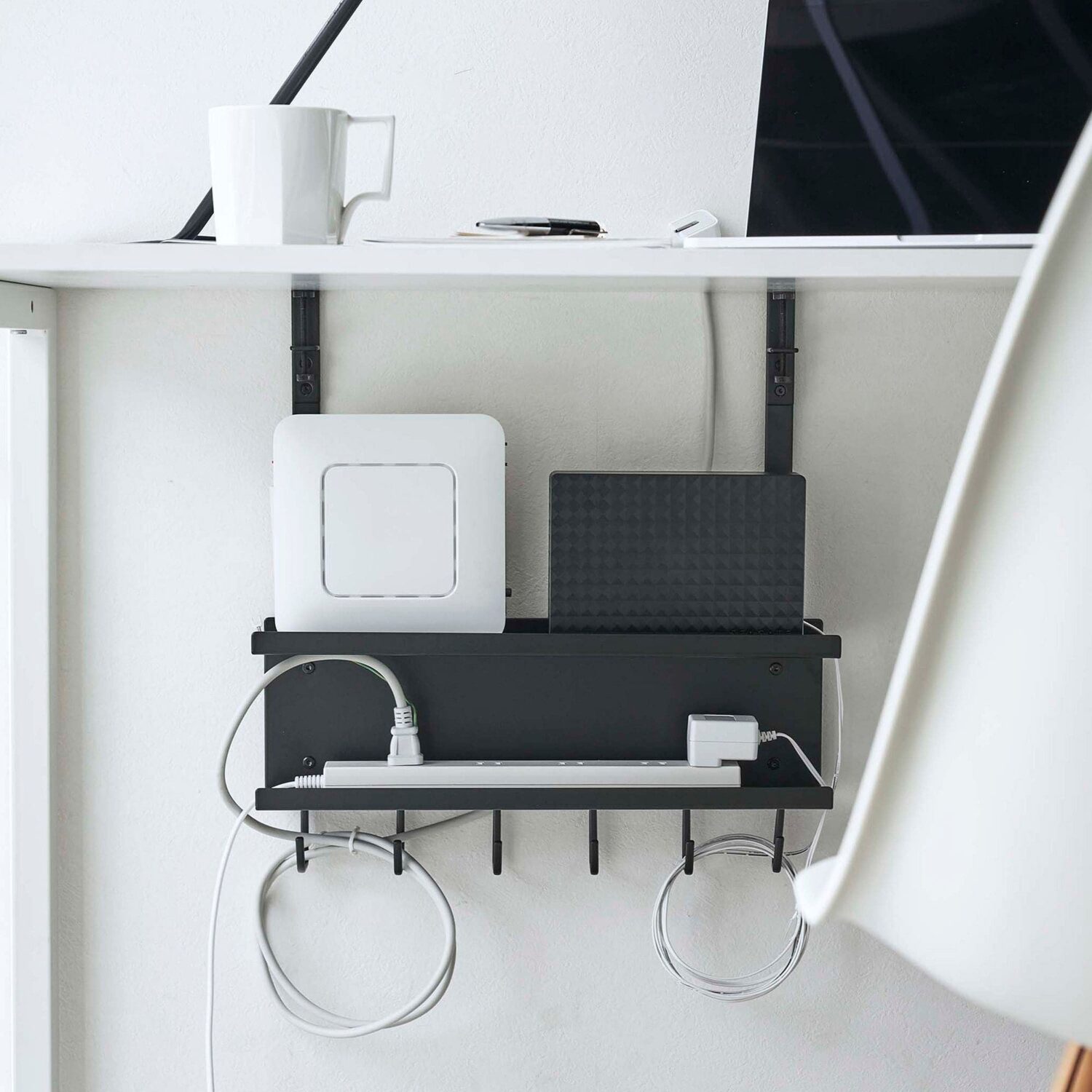 38 Desk Organizing Ideas That’ll Turn Your Office Into Clutter-Free ...