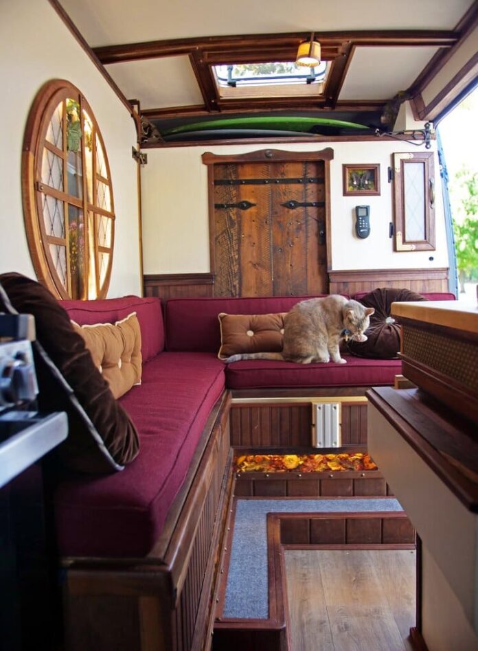 This Hobbit-Inspired Campervan Brings the Charm of Middle-Earth to the ...