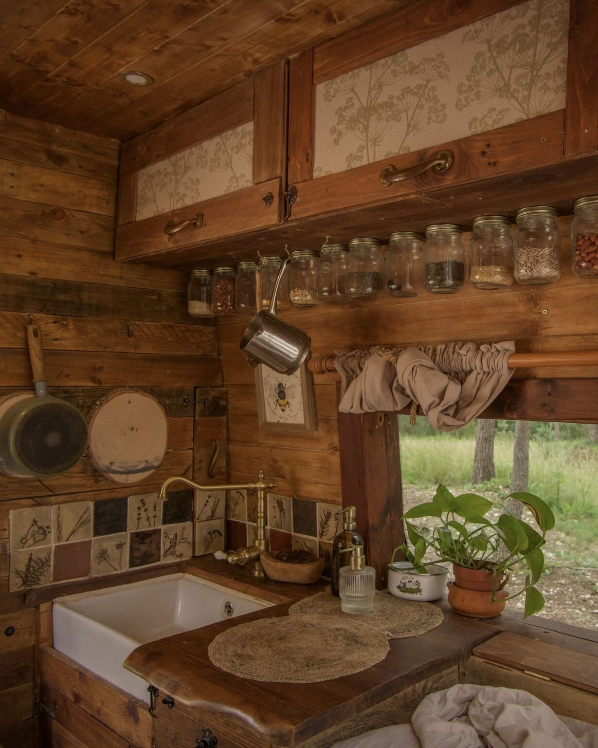 Van Life, But Make It Middle-Earth: Meet the Couple Living in a Hobbit ...