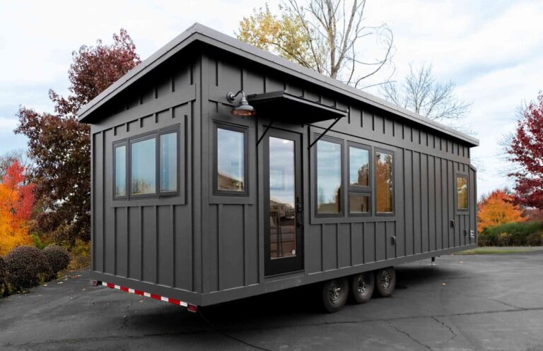 Hate Climbing Ladders? This Game-Changing Tiny Home Keeps Everything on ...