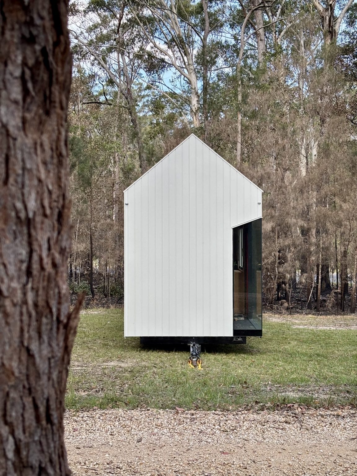 This Clean-Lined Tiny Home Proves You Don’t Need a Loft to Live Well ...