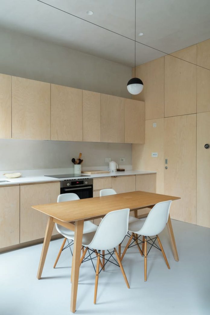 How a Japanese-Style Sleeping Pod Made This $590K London Micro Flat ...